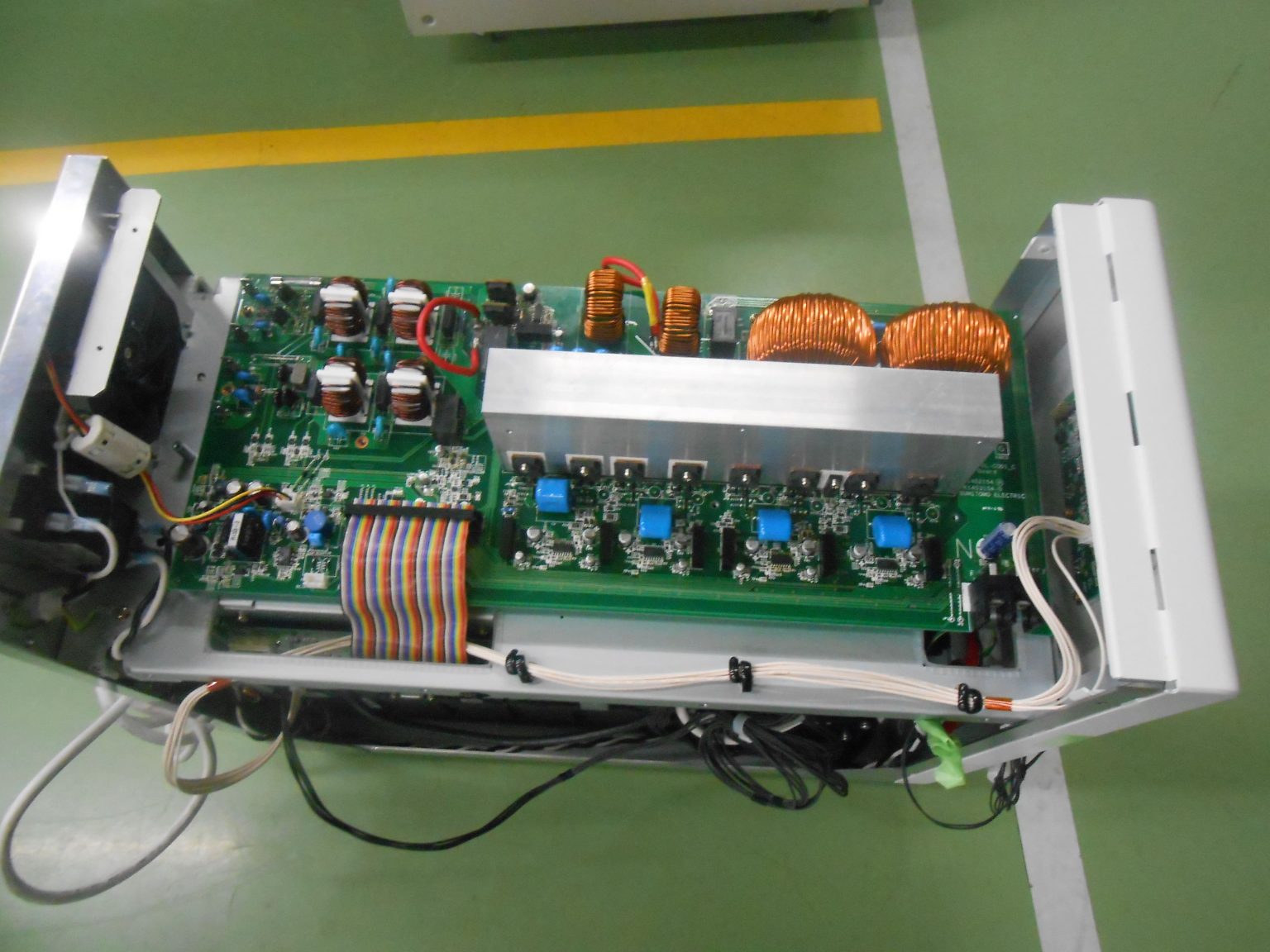 SMTとIMTの違いとは？ | 基礎知識 | OEM・EMSパートナーズ.com